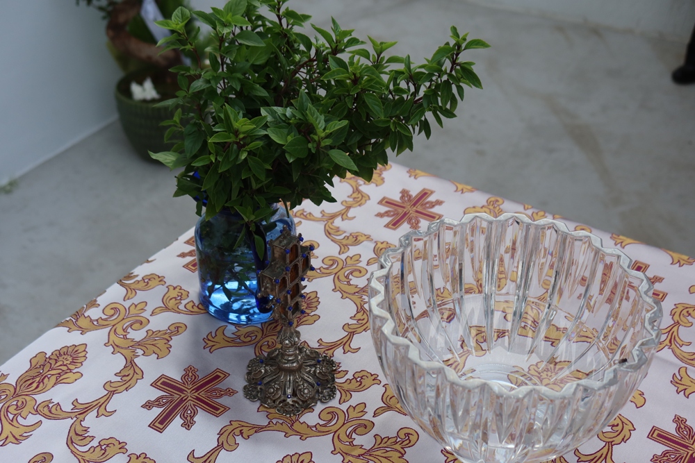 ΘΥΡΑΝΟΙΞΙΑ ΠΑΡΕΚΚΛΗΣΙΟΥ ΤΟΥ ΑΓΙΟΥ ΑΝΔΡΕΑ ΣΤΟΝ "ΚΟΡΦΟ" ΤΗΣ ΜΥΚΟΝΟΥ